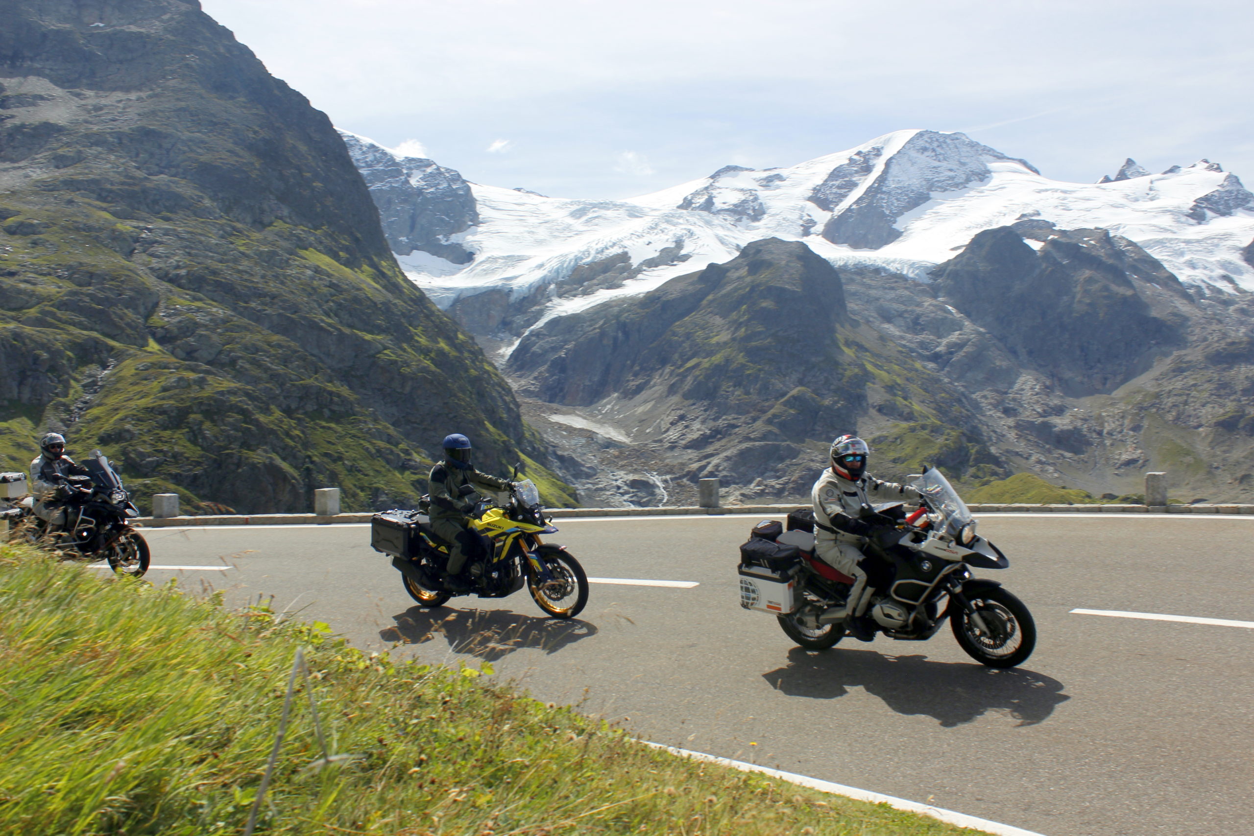 Motorrijden door de Alpen: de ultieme gids voor een onvergetelijke rit ...